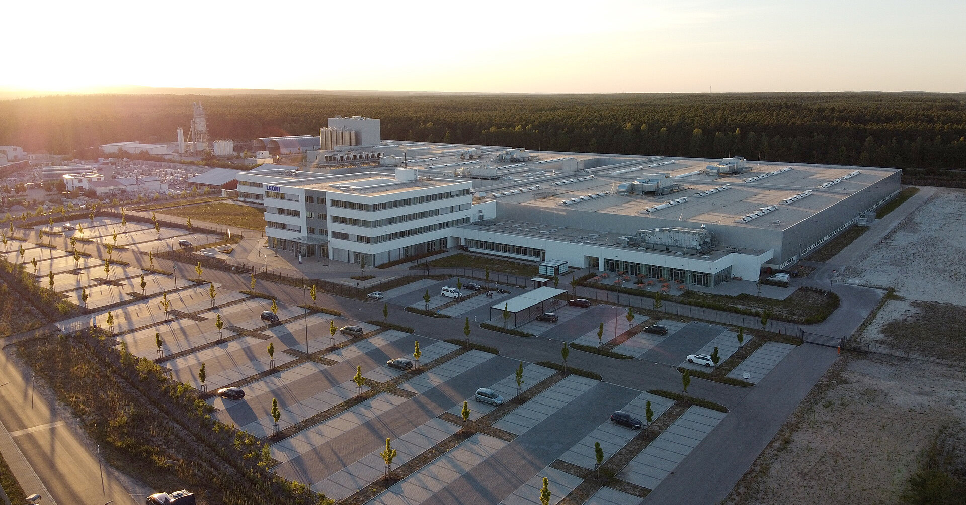 Umzug in die Fabrik der Zukunft vollendet | Pressemitteilungen | Presse ...